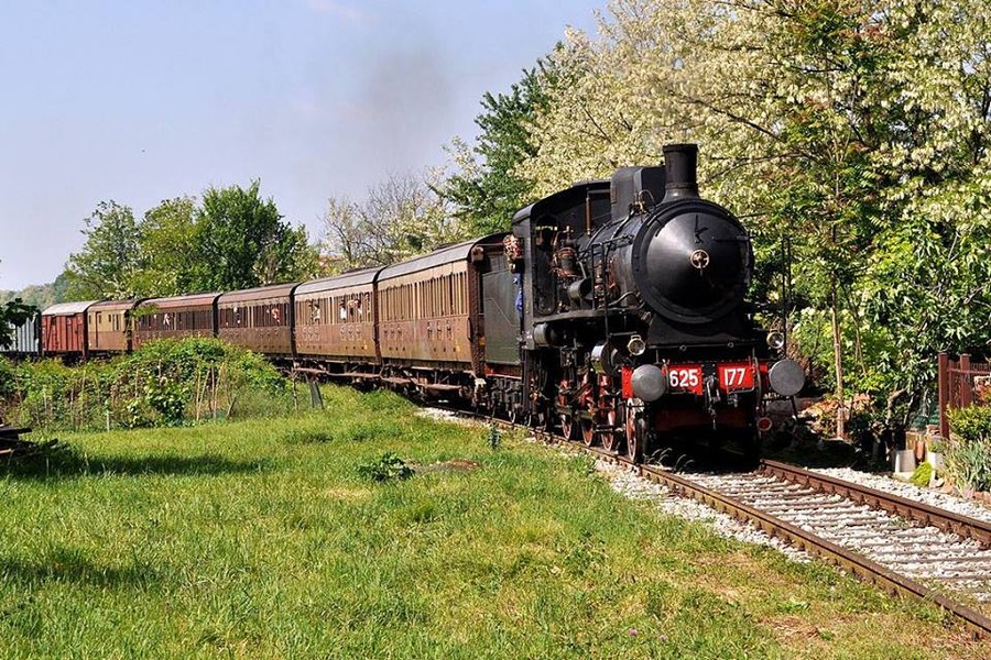 Travelling on a steam train to the National Chestnut Fair - ItalyRivierAlps